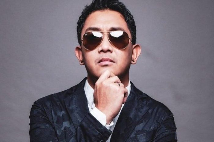 Selain Dikta, Ini Dia 3 Cowok yang Pernah Jadi Vokalis Yovie & Nuno - Hai
