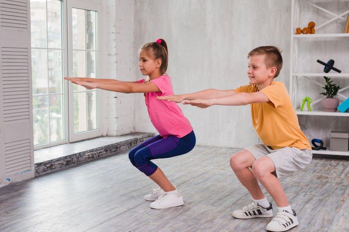 Cara Melakukan Squat Jump dengan Benar dan Manfaatnya, Materi Kelas 3 ...