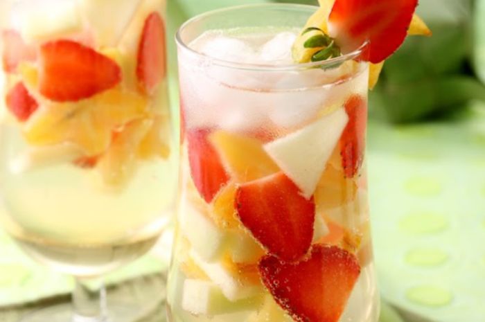 Resep Fruit Squash, Minuman Super Segar Bertabur Buah yang Tampil ...