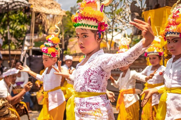 10 Contoh Sikap Kepahlawanan dalam Kehidupan Sehari-Hari, Materi Kelas ...