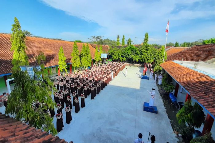 Hari Ini Dibuka Pendaftaran Jalur Zonasi PPDB Jateng 2022 SMP, Ini Penjelasannya - Nakita