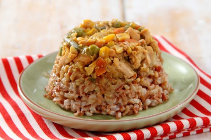 Resep Nasi Tim Merah Ayam, Menu Sarapan Sehat yang Patut Dicoba - Bobo