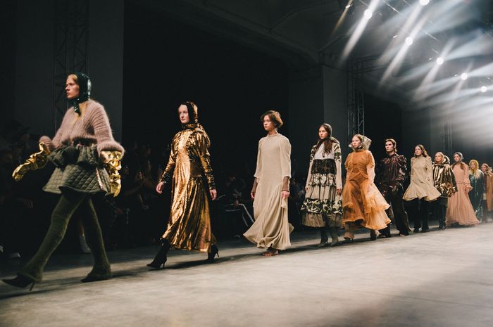 Moscow Fashion Week Pertama Kali Diadakan, Ada Ratusan Fashion Show ...