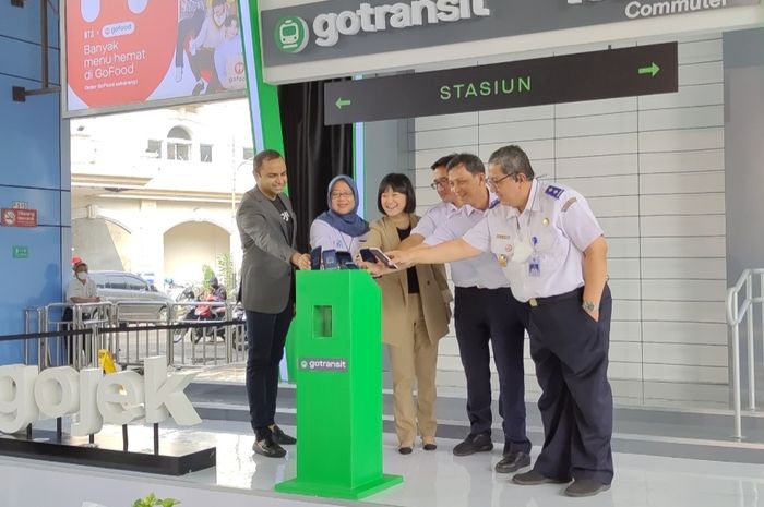 Gojek Gandeng PT KCI, Beli Tiket KRL Bisa Lewat Aplikasi Gojek ...