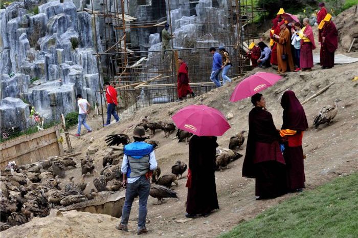 Sky Burial, Ritual Kematian 'Pemakaman Langit' Tibet Kuno, Amalkan ...