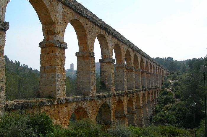 Akuaduk: Saluran Air Kolosal Romawi Dibangun dengan Bantuan Gravitasi ...