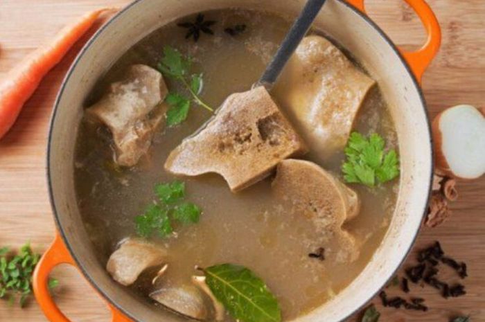 Trik Rahasia Membuat Kaldu Tulang Sapi Agar Hasilnya Gurih Tanpa Micin ...