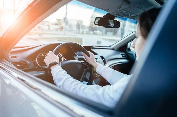 Arti Mimpi Menyetir Mobil Meski Kenyataannya Tidak Bisa Ternyata ...