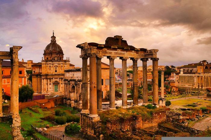 Simbol Keperkasaan Romawi, Roman Forum Jadi Episentrum Kekaisaran ...