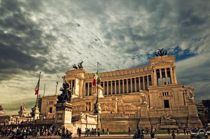 Fakta Negara Italia, dari Colosseum hingga Universitas Tertua di Dunia ...