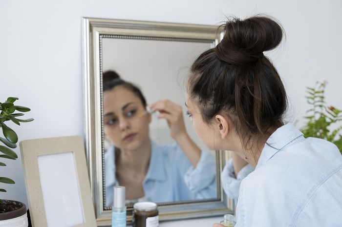 Kandungan Skincare yang Tidak Boleh Digabung dengan Serum Vitamin C Menurut Ahli - Stylo