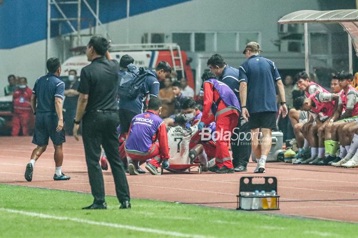 Robert Rene Alberts Bicara Kabar 3 Pemain Persib yang Ditarik Keluar ... Robert Rene Alberts Bicara Kabar 3 Pemain Persib yang Ditarik Keluar ...