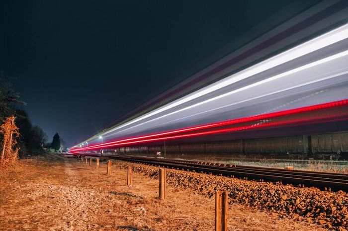 Pengertian Gerak Semu dan Konsep Kelajuan Gerak Benda, IPA Kelas 7 SMP ...