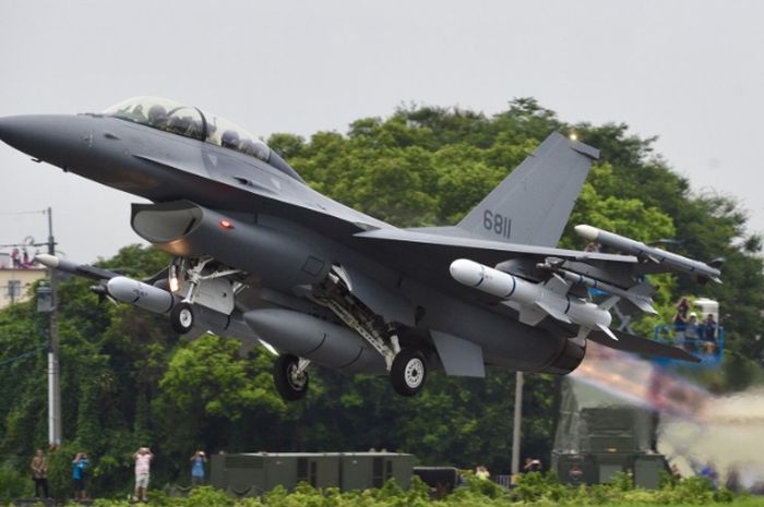 Jet Tempur J-16 Viper Taiwan Kini Dilengkapi Rudal Mematikan Harpoon, Siap Luncurkan Serangan ke ...