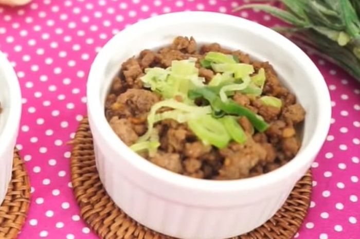 Video Cara Membuat Resep MPASI 12 Bulan Tim Telur Daging Cincang di ...