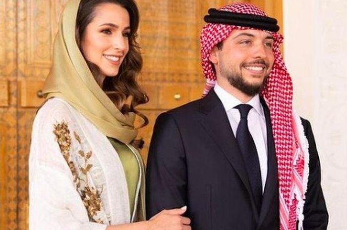 Diyakini Keluarganya Keturunan Ke-42 Nabi Muhammad, Ini Dia Profil ...