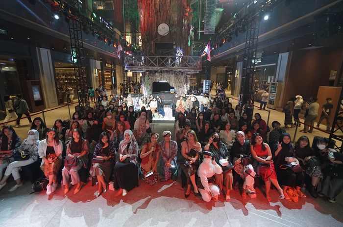 Intip Keseruan Milenial dan Gen Z Tampil Modis Berkain dalam Community ...