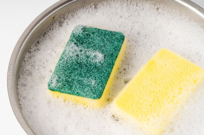 Puluhan Tahun Nyuci Piring Baru Tahu, Warna Kuning di Spons Cuci Piring ...
