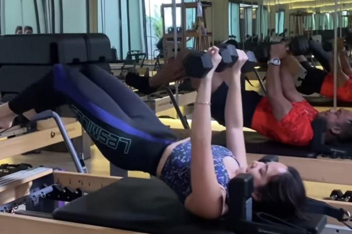 Momen Gisel nge-Gym Jadi Sorotan, Nobu Sampai Dibawa-bawa, Foto Ibunda ... Momen Gisel nge-Gym Jadi Sorotan, Nobu Sampai Dibawa-bawa, Foto Ibunda ...