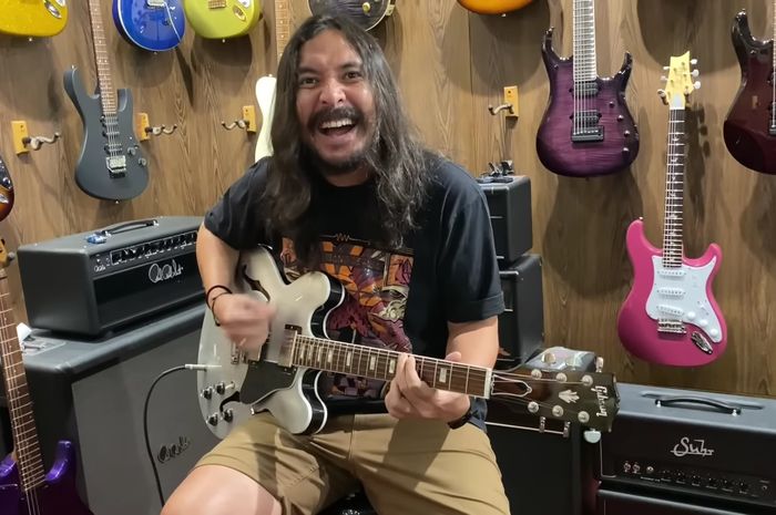 Marcello Tahitoe Beli Gitar Baru: Bisa Nih Buat Nyanyi Bareng Dewa 19 ...