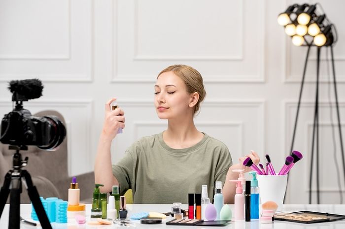 4 Rekomendasi Setting Spray yang Bagus dan Murah Mulai Rp 20 Ribuan ...