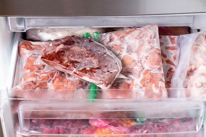 Kemana Saja Baru Tahu Sekarang? Bau Daging Busuk yang Nempel Di Freezer ...