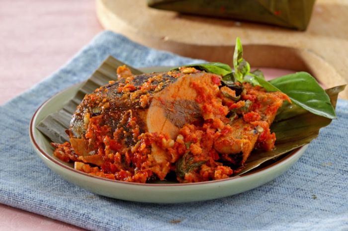 Resep Tum Ikan Kemangi, Menu Makan Malam Nikmat Berbungkus Daun Pisang ...