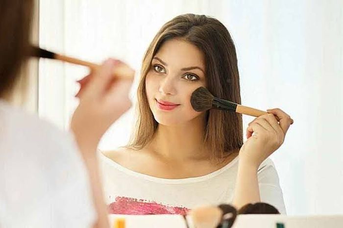 Tutorial Makeup untuk Pemula yang Bikin Pangling Namun Tetap Simpel ...