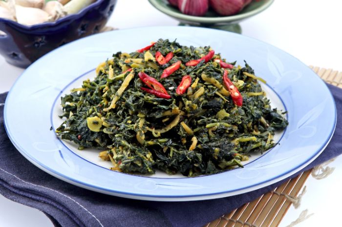 Resep Tumis Daun Pepaya, Menu Tumisan Praktis Dengan Rasa yang Begitu ...