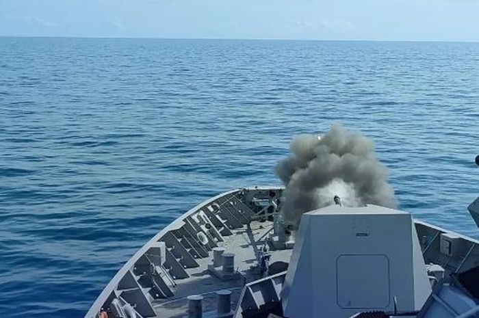 KRI REM-331 Meluncur, Meriam Oto Melara Super Rapid Gun 76/62 mm ...