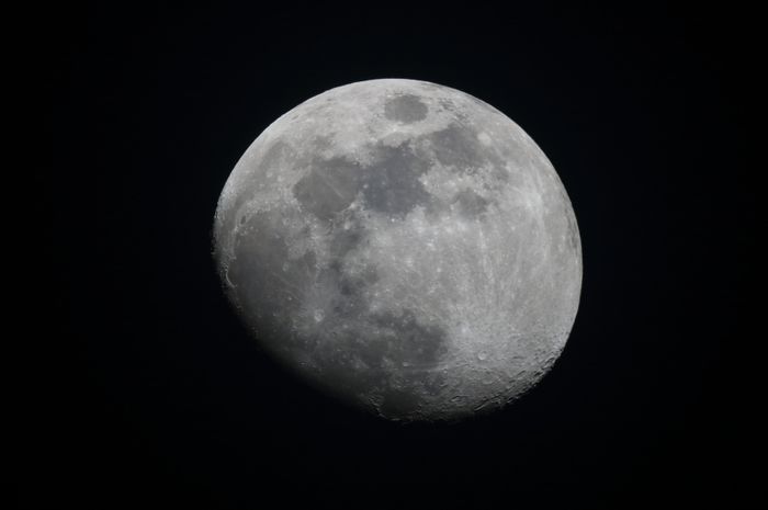 Mengapa Bulan Disebut sebagai Satelit Alami Bumi? - Bobo
