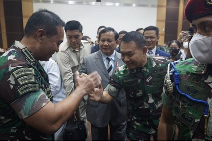 Jenderal Dudung Salaman dengan Panglima TNI, Respons Effendi Simbolon ...