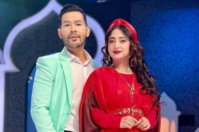 Khawatirkan Hal Ini, Dewi Perssik Enggan Umbar Kemesraan dengan Rian Ibram Khawatirkan Hal Ini, Dewi Perssik Enggan Umbar Kemesraan dengan Rian Ibram