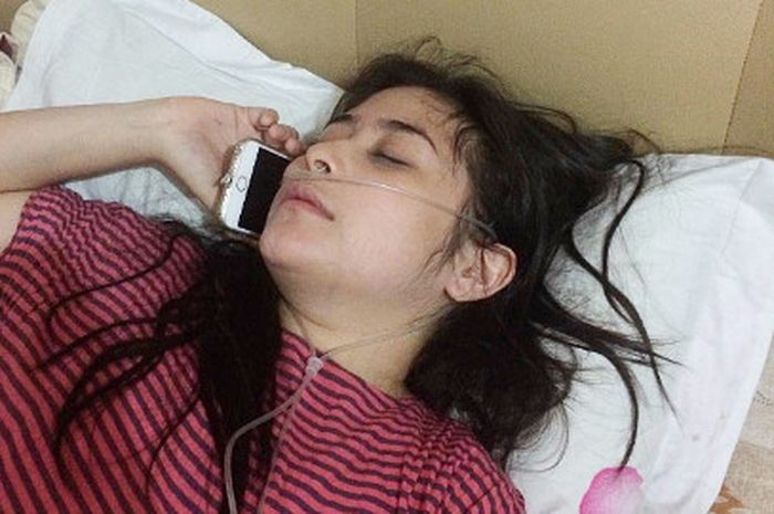Follower Khawatir Prilly Latuconsina Sakit, Ternyata Infeksi Usus, Ini ... Follower Khawatir Prilly Latuconsina Sakit, Ternyata Infeksi Usus, Ini ...