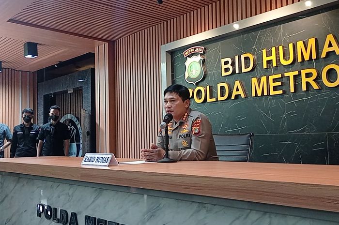 Ketahuan Selingkuh, Rizky Billar Banting Hingga Cekik Lesti Kejora Ketahuan Selingkuh, Rizky Billar Banting Hingga Cekik Lesti Kejora
