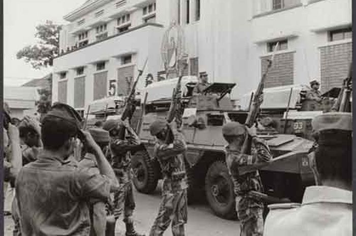 Panser Saracen Pengangkut 7 Mayat Korban G30 S yang Berdarah - Intisari