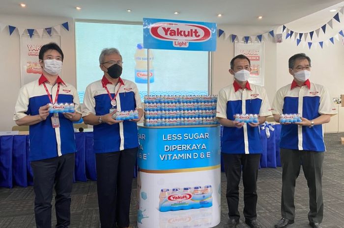 Yang Suka Yakult Pasti Senang, Yakult Light Resmi Diluncurkan Buat yang ...