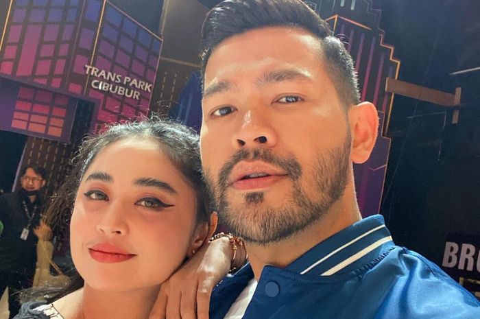 Pantas Rian Ibram Kepincut, Sang Presenter Sebut Dewi Perssik Kerap ...
