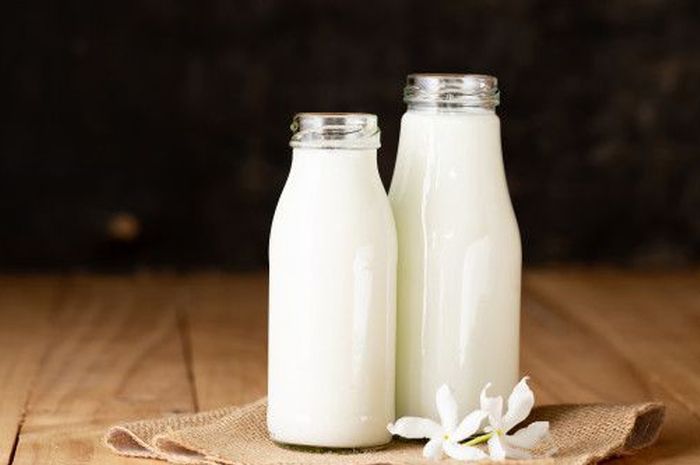 Iseng-Iseng Ambil Susu Basi Lalu Gunakan Untuk Semprot Tanaman di ...
