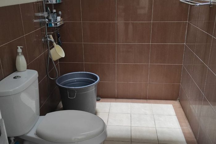 BERITA POPULER: Membersihkan Bak Kamar Mandi dengan Cara Seperti Ini Bikin Moms Happy hingga ...