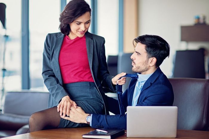 Sedih Kalau Rumah Tangga Hancur! Para Istri Wajib Tahu Ciri Pasangan Selingkuh dengan Rekan ...