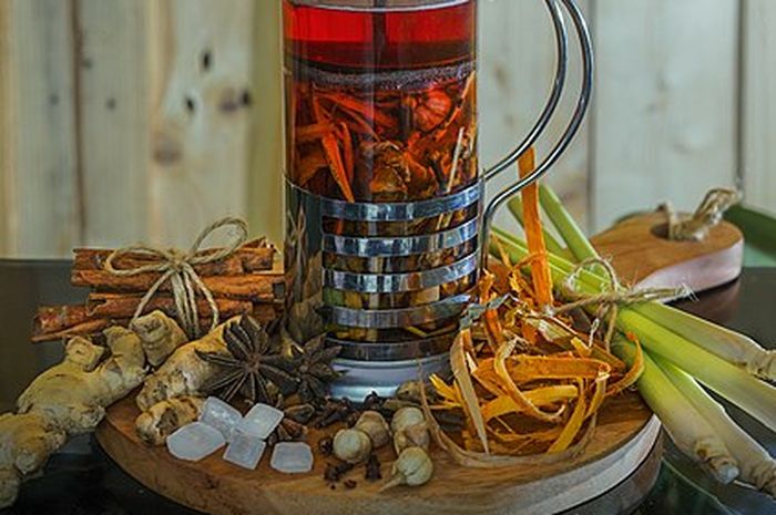 Mengenal Ragam Minuman Tradisional di Indonesia, Bajigur hingga STMJ - Bobo