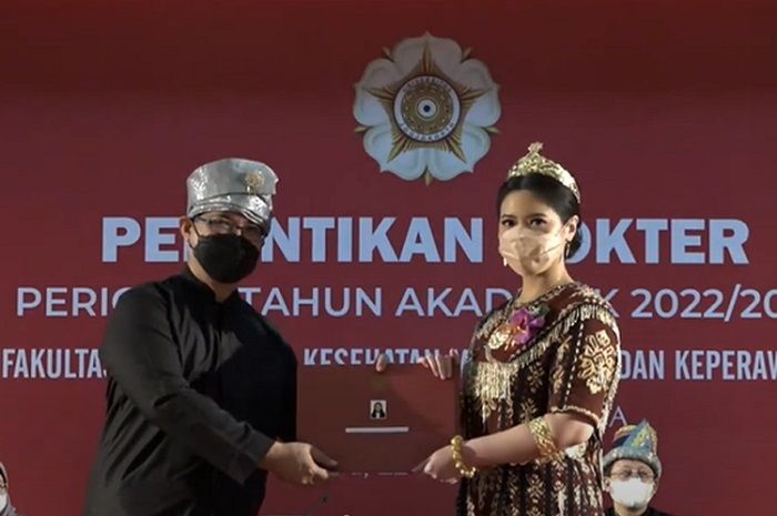 Angela Adinda Sosok Putri Jenderal Andika Perkasa Yang Dilantik Jadi Dokter