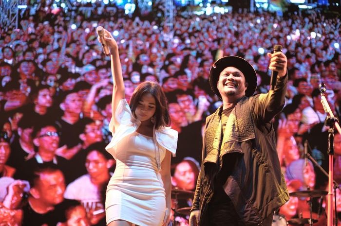 Girang Bisa Posting Foto Manggung Bareng Last Child, Gisel Kasih Alasan ...