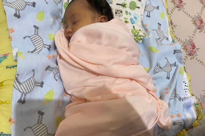 Tips agar Bayi Tidur Nyenyak di Malam Hari, Salah Satunya Pahami Bahasa Isyarat Si Kecil - Nakita