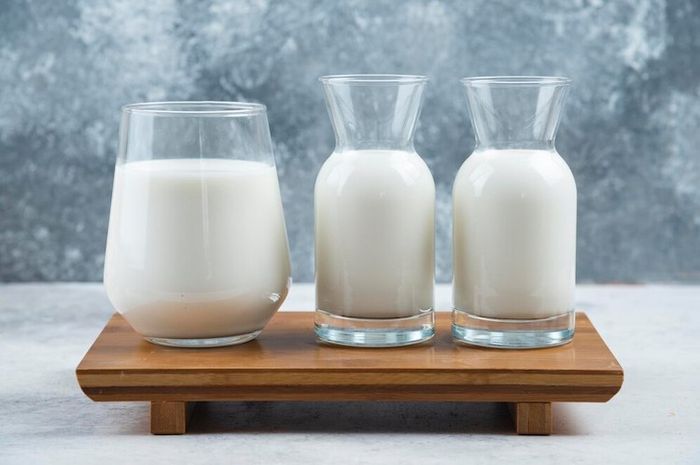 Bagaimana Cara Menyimpan Susu Segar supaya Awet? - Adjar