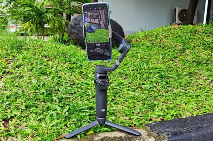 Review DJI Osmo Mobile 6, Gimbal HP Terbaik Untuk Bikin Konten Video ...