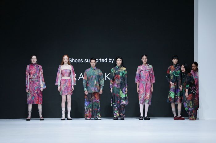 Jakarta Fashion Week 2023: Kolaborasi K.A.L.A Studio dan Isha Hening ...