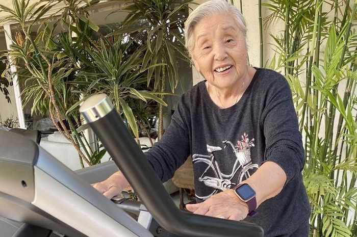 Segar Bugar Walau Sudah Tua, Rahasia Nenek Panjang Umur Ada di Sayuran ...