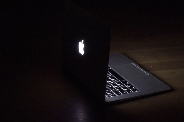 Nostalgia, Apple Bakal Hadirkan MacBook dengan Logo Apple Menyala ...